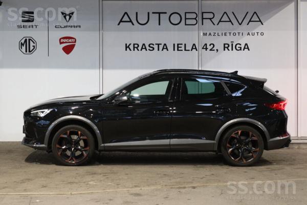 Melns Cupra Formentor 2023 Rīga, ar dzinēja tilpumu 2.00 L un nobraukumu 36 tūkst. km par 27990 €, foto 5 vietnē AUTOMOTO.COM.LV