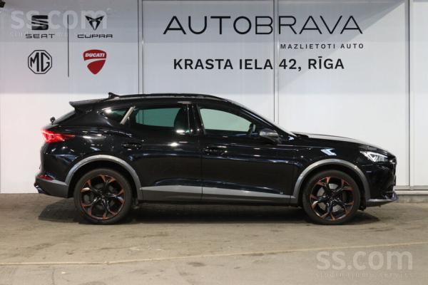 Melns Cupra Formentor 2023 Rīga, ar dzinēja tilpumu 2.00 L un nobraukumu 36 tūkst. km par 27990 €, foto 6 vietnē AUTOMOTO.COM.LV