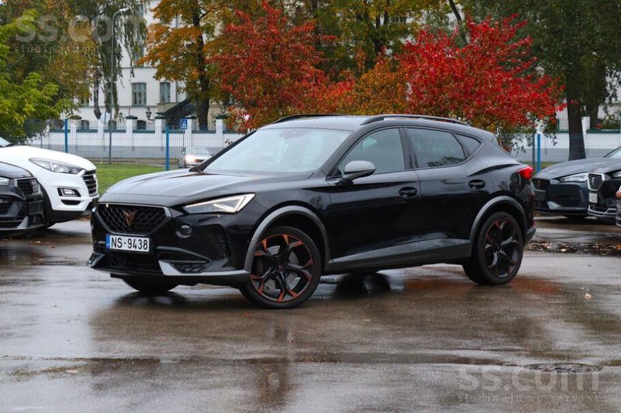 Melns Cupra Formentor 2023 Rīga, ar dzinēja tilpumu 2.00 L un nobraukumu 36 tūkst. km par 27990 €, foto 33 vietnē AUTOMOTO.COM.LV