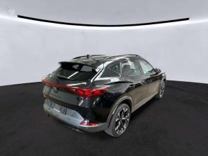 Black Cupra Formentor 2023 in Vilnius, with an engine capacity of 1.97 L and mileage of 122 thousand km for 21200 €, photo 3 on AUTOMOTO.COM.LV