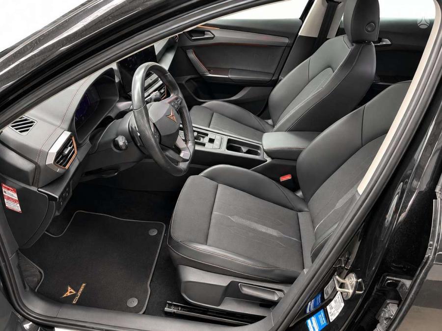 Black Cupra Formentor 2023 in Vilnius, with an engine capacity of 1.97 L and mileage of 122 thousand km for 21200 €, photo 5 on AUTOMOTO.COM.LV