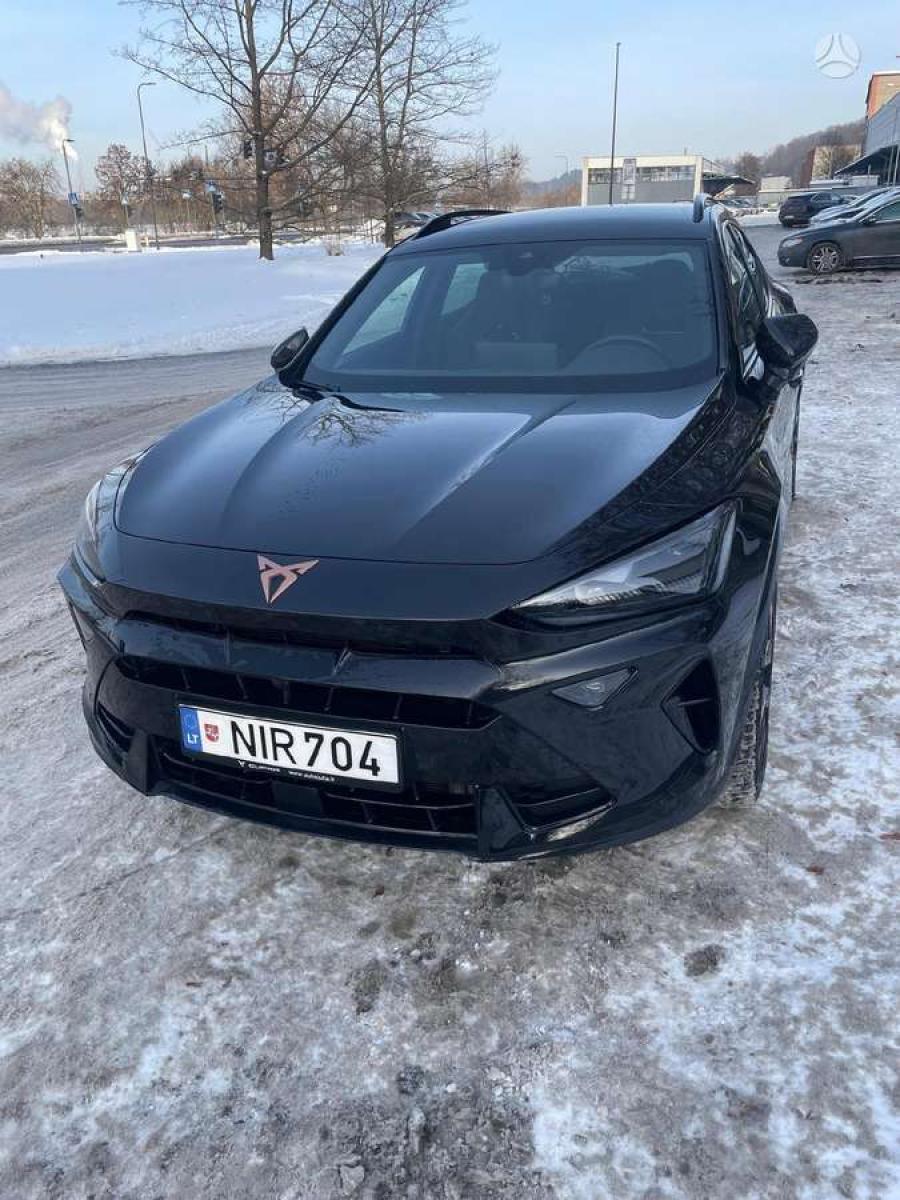 Black Cupra Formentor 2024 in Kaunas, with an engine capacity of 1.50 L and mileage of 16 thousand km for 29900 €, photo 1 on AUTOMOTO.COM.LV