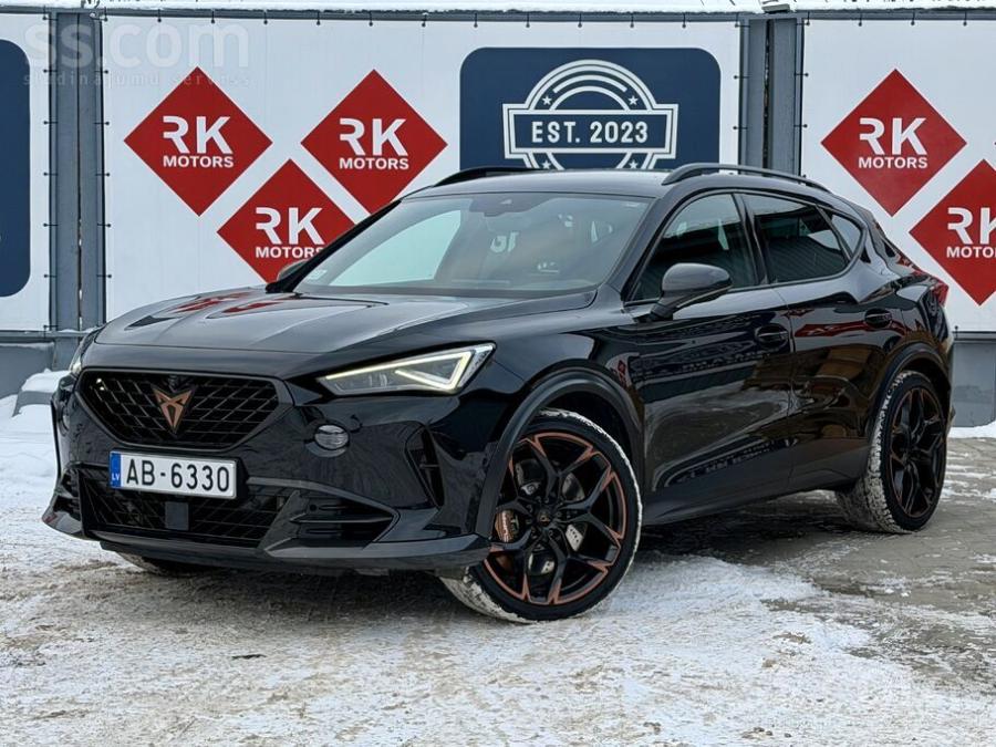 Melns Cupra Formentor 2024 Jelgava, ar dzinēja tilpumu 2.50 L un nobraukumu 23 tūkst. km par 45000 €, foto 1 vietnē AUTOMOTO.COM.LV