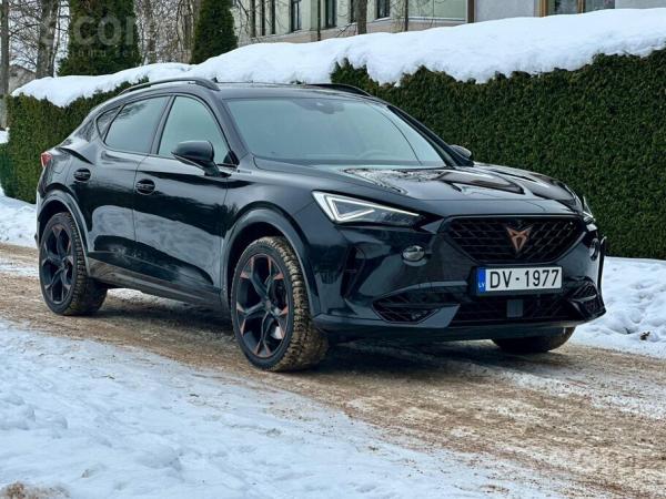 Melns Cupra Formentor 2024 Rīga, ar dzinēja tilpumu 2.00 L un nobraukumu 45 tūkst. km par 30200 €, foto 1 vietnē AUTOMOTO.COM.LV