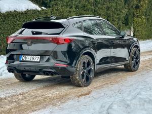 Black Cupra Formentor 2024 in Riga, with an engine capacity of 2.00 L and mileage of 45 thousand km for 30200 €, photo 4 on AUTOMOTO.COM.LV