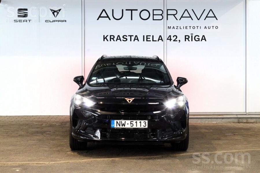 Melns Cupra Formentor 2024 Rīga, ar dzinēja tilpumu 1.50 L un nobraukumu 20 tūkst. km par 28990 €, foto 3 vietnē AUTOMOTO.COM.LV