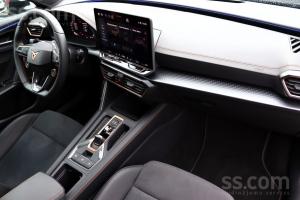 Melns Cupra Formentor 2024 Rīga, ar dzinēja tilpumu 1.50 L un nobraukumu 20 tūkst. km par 28990 €, foto 23 vietnē AUTOMOTO.COM.LV