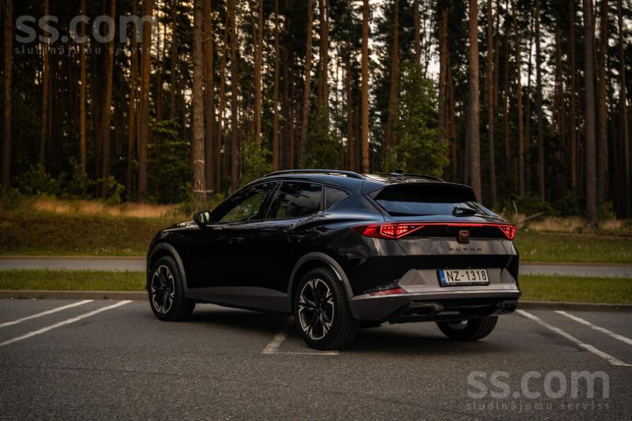 Black Cupra Formentor 2024 in Riga, with an engine capacity of 1.50 L and mileage of 40 thousand km for 25450 €, photo 7 on AUTOMOTO.COM.LV