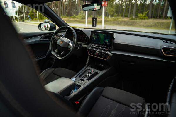 Черный Cupra Formentor 2024 в Рига, объемом двигателя 1.50 л и пробегом 40 тыс. км за 25450 €, фото 8 на AUTOMOTO.COM.LV