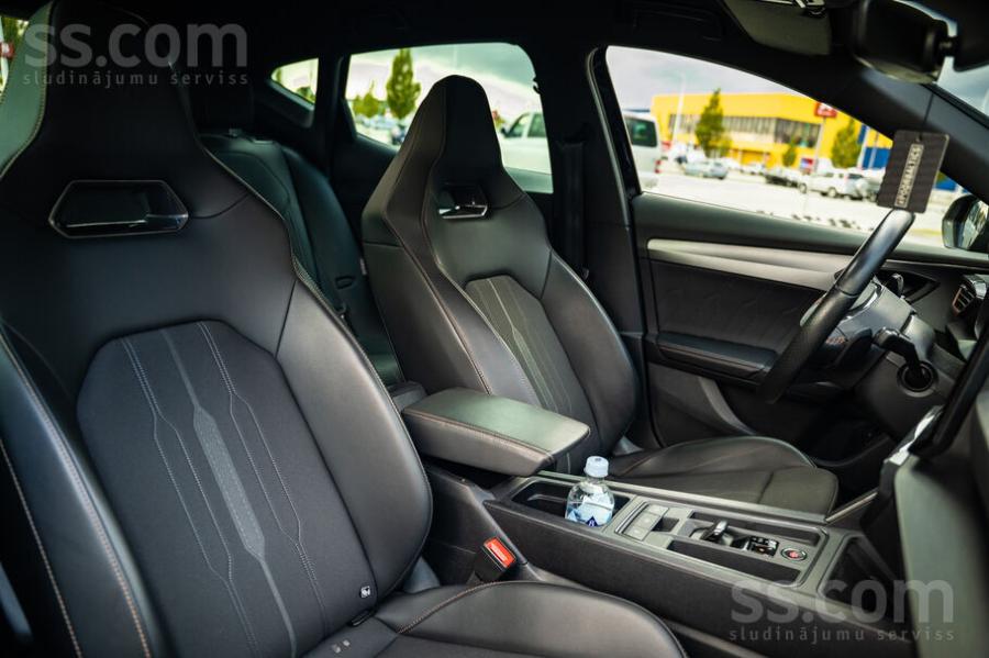Black Cupra Formentor 2024 in Riga, with an engine capacity of 1.50 L and mileage of 40 thousand km for 25450 €, photo 12 on AUTOMOTO.COM.LV