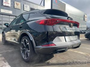Melns Cupra Formentor 2024 Rīga, ar dzinēja tilpumu 1.50 L un nobraukumu 72 tūkst. km par 23700 €, foto 4 vietnē AUTOMOTO.COM.LV