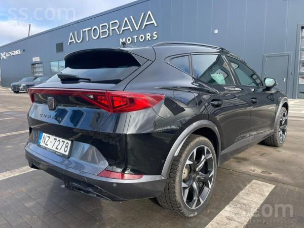 Melns Cupra Formentor 2024 Rīga, ar dzinēja tilpumu 1.50 L un nobraukumu 72 tūkst. km par 23700 €, foto 5 vietnē AUTOMOTO.COM.LV