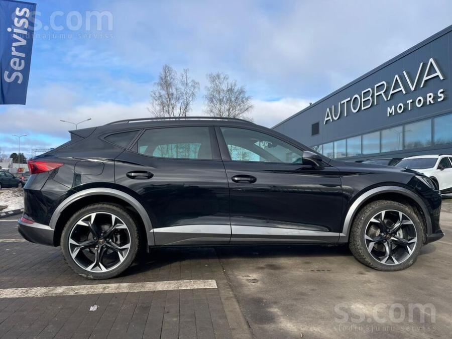 Melns Cupra Formentor 2024 Rīga, ar dzinēja tilpumu 1.50 L un nobraukumu 72 tūkst. km par 23700 €, foto 8 vietnē AUTOMOTO.COM.LV