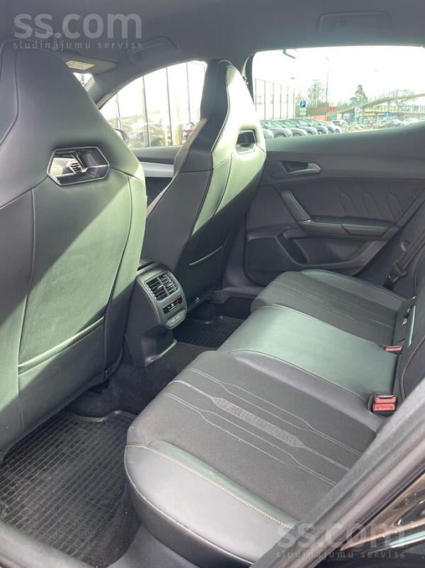 Melns Cupra Formentor 2024 Rīga, ar dzinēja tilpumu 1.50 L un nobraukumu 72 tūkst. km par 23700 €, foto 8 vietnē AUTOMOTO.COM.LV