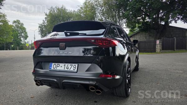 Black Cupra Formentor 2024 in Riga, with an engine capacity of 2.50 L and mileage of 29 thousand km for 39900 €, photo 3 on AUTOMOTO.COM.LV