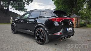 Black Cupra Formentor 2024 in Riga, with an engine capacity of 2.50 L and mileage of 29 thousand km for 39900 €, photo 5 on AUTOMOTO.COM.LV