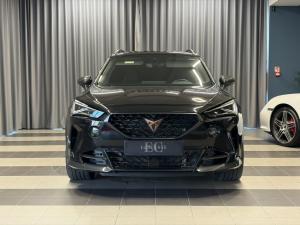 Melns Cupra Formentor 2024 Rīga, ar dzinēja tilpumu 2.50 L un nobraukumu 29 tūkst. km par 39990 €, foto  vietnē AUTOMOTO.COM.LV