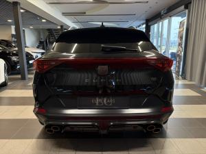 Melns Cupra Formentor 2024 Rīga, ar dzinēja tilpumu 2.50 L un nobraukumu 29 tūkst. km par 39990 €, foto 6 vietnē AUTOMOTO.COM.LV