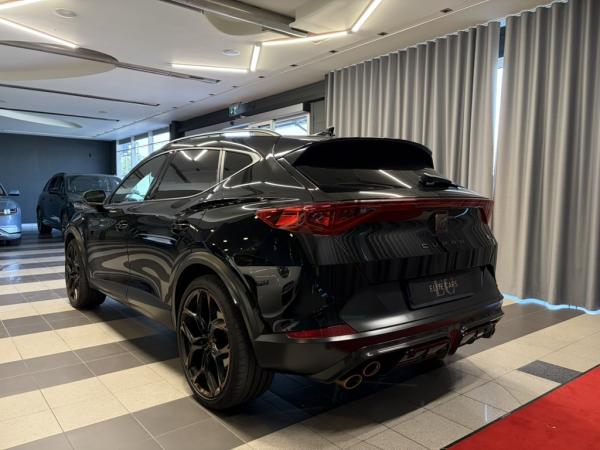 Black Cupra Formentor 2024 in Riga, with an engine capacity of 2.50 L and mileage of 29 thousand km for 39990 €, photo 6 on AUTOMOTO.COM.LV