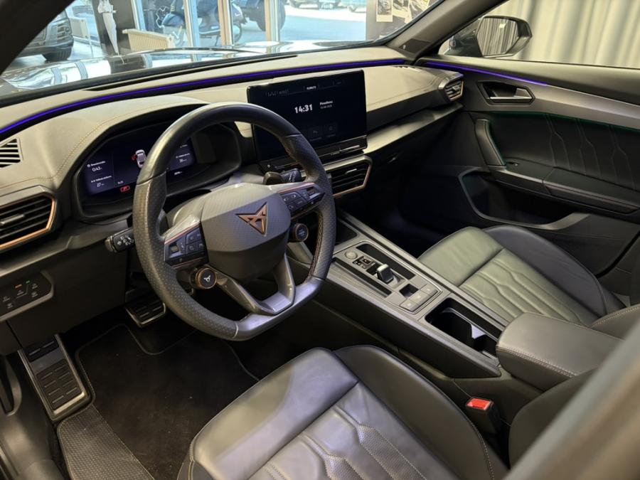 Melns Cupra Formentor 2024 Rīga, ar dzinēja tilpumu 2.50 L un nobraukumu 29 tūkst. km par 39990 €, foto 9 vietnē AUTOMOTO.COM.LV