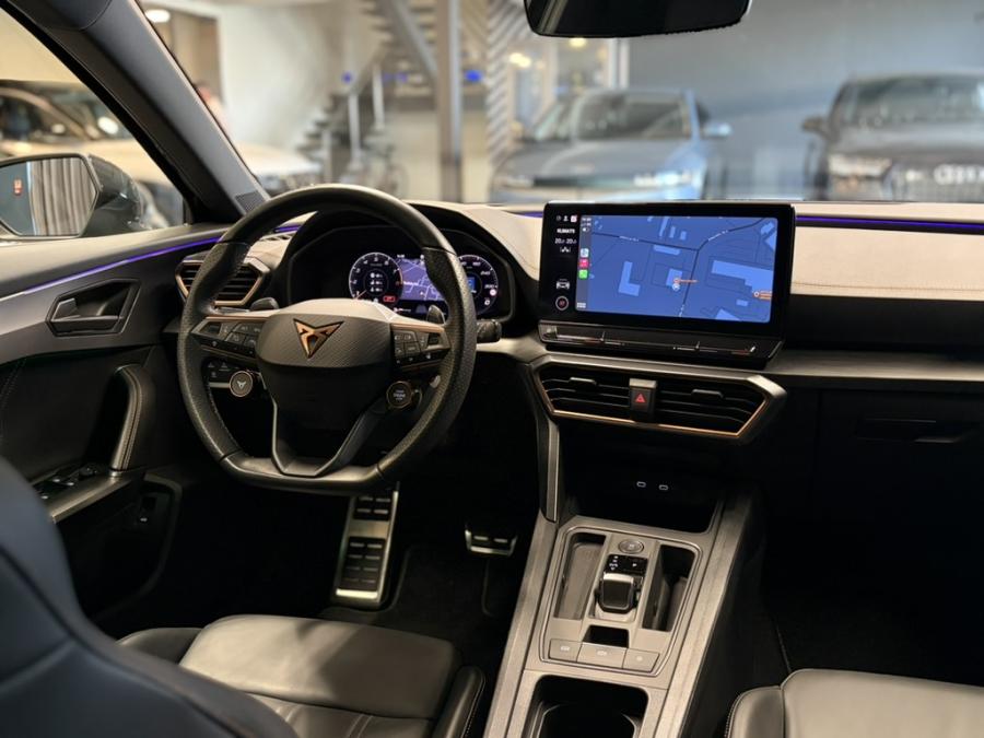 Melns Cupra Formentor 2024 Rīga, ar dzinēja tilpumu 2.50 L un nobraukumu 29 tūkst. km par 39990 €, foto 18 vietnē AUTOMOTO.COM.LV