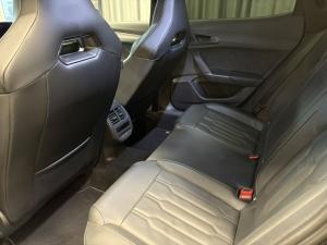 Melns Cupra Formentor 2024 Rīga, ar dzinēja tilpumu 2.50 L un nobraukumu 29 tūkst. km par 39990 €, foto 24 vietnē AUTOMOTO.COM.LV
