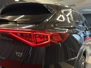 Melns Cupra Formentor 2024 Rīga, ar dzinēja tilpumu 2.50 L un nobraukumu 29 tūkst. km par 39990 €, foto 32 vietnē AUTOMOTO.COM.LV