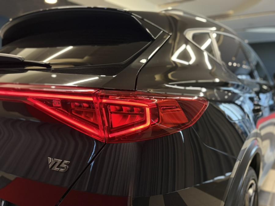 Melns Cupra Formentor 2024 Rīga, ar dzinēja tilpumu 2.50 L un nobraukumu 29 tūkst. km par 39990 €, foto 32 vietnē AUTOMOTO.COM.LV
