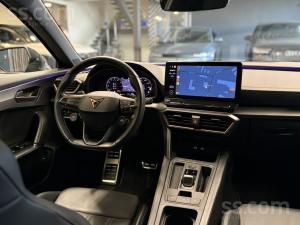 Melns Cupra Formentor 2024 Rīga, ar dzinēja tilpumu 2.50 L un nobraukumu 29 tūkst. km par 39990 €, foto 25 vietnē AUTOMOTO.COM.LV