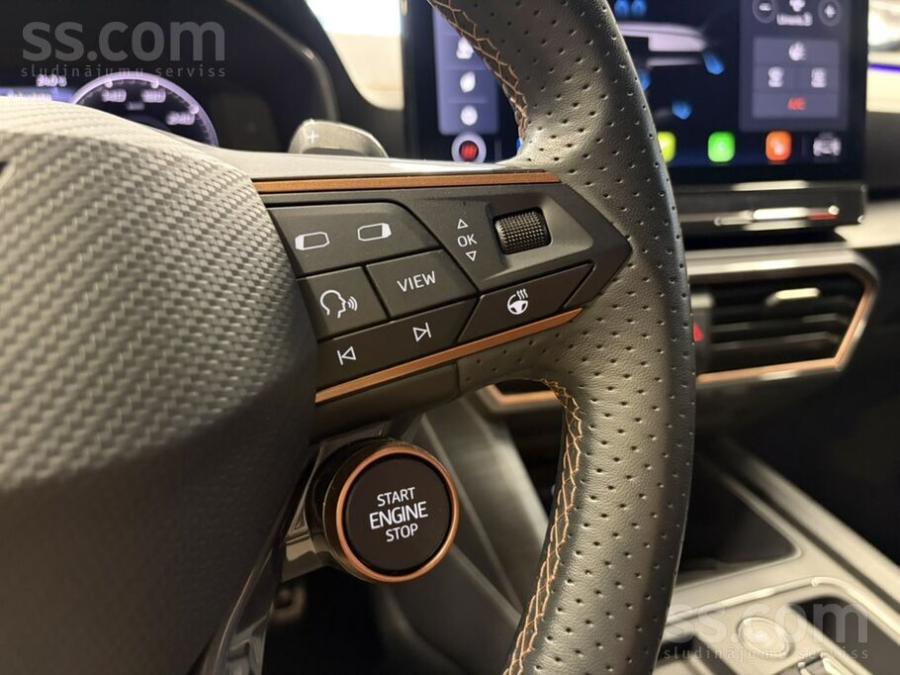 Melns Cupra Formentor 2024 Rīga, ar dzinēja tilpumu 2.50 L un nobraukumu 29 tūkst. km par 39990 €, foto 29 vietnē AUTOMOTO.COM.LV