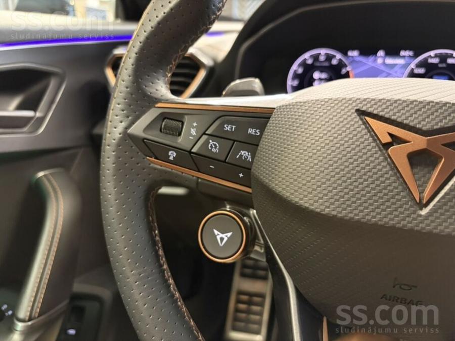 Melns Cupra Formentor 2024 Rīga, ar dzinēja tilpumu 2.50 L un nobraukumu 29 tūkst. km par 39990 €, foto 31 vietnē AUTOMOTO.COM.LV