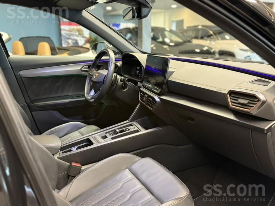 Melns Cupra Formentor 2024 Rīga, ar dzinēja tilpumu 2.50 L un nobraukumu 29 tūkst. km par 39990 €, foto 46 vietnē AUTOMOTO.COM.LV
