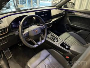 Melns Cupra Formentor 2024 Rīga, ar dzinēja tilpumu 2.50 L un nobraukumu 29 tūkst. km par 39990 €, foto 10 vietnē AUTOMOTO.COM.LV