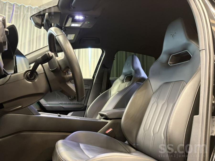 Melns Cupra Formentor 2024 Rīga, ar dzinēja tilpumu 2.50 L un nobraukumu 29 tūkst. km par 39990 €, foto 11 vietnē AUTOMOTO.COM.LV