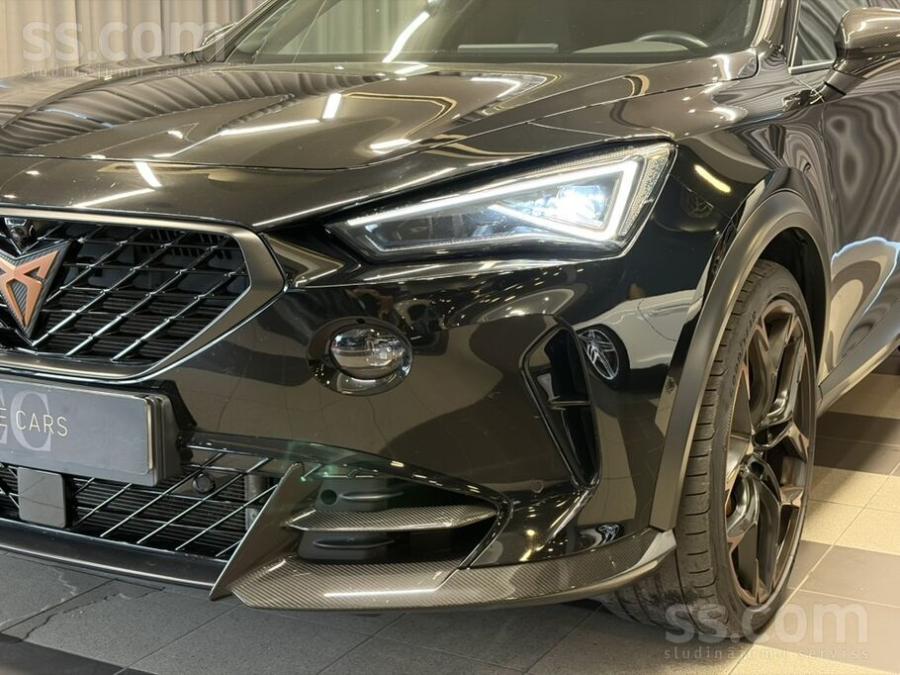 Melns Cupra Formentor 2024 Rīga, ar dzinēja tilpumu 2.50 L un nobraukumu 29 tūkst. km par 39990 €, foto 58 vietnē AUTOMOTO.COM.LV