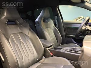 Melns Cupra Formentor 2024 Rīga, ar dzinēja tilpumu 2.50 L un nobraukumu 29 tūkst. km par 39990 €, foto 47 vietnē AUTOMOTO.COM.LV