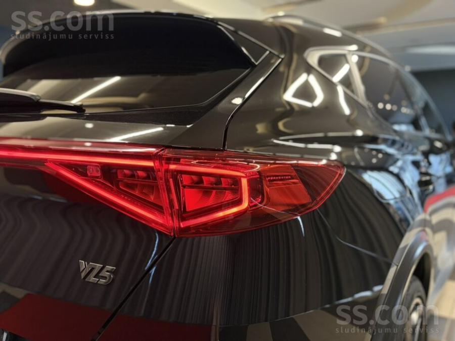 Melns Cupra Formentor 2024 Rīga, ar dzinēja tilpumu 2.50 L un nobraukumu 29 tūkst. km par 39990 €, foto 53 vietnē AUTOMOTO.COM.LV
