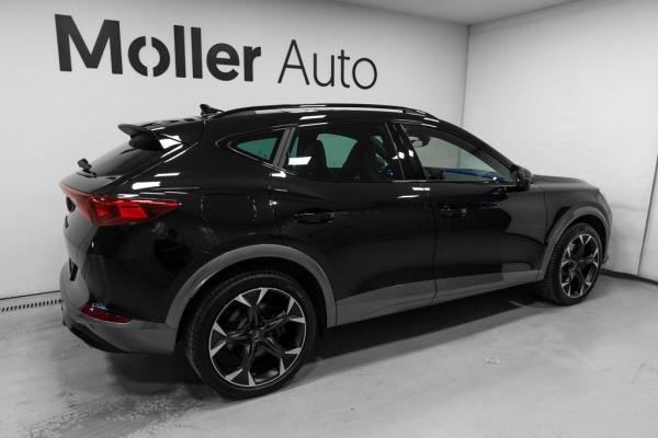 Melns Cupra Formentor 2024 Viļņa, ar dzinēja tilpumu 1.40 L un nobraukumu 61 tūkst. km par 28950 €, foto 4 vietnē AUTOMOTO.COM.LV