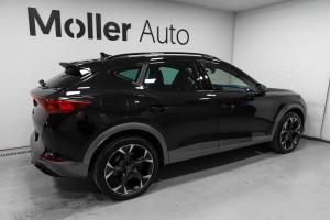 Black Cupra Formentor 2024 in Vilnius, with an engine capacity of 1.40 L and mileage of 61 thousand km for 28950 €, photo 5 on AUTOMOTO.COM.LV
