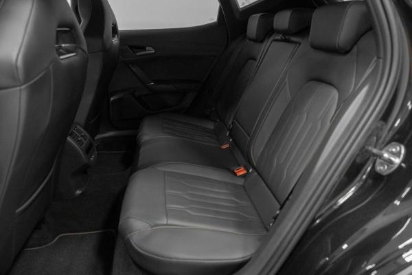 Melns Cupra Formentor 2024 Viļņa, ar dzinēja tilpumu 1.40 L un nobraukumu 61 tūkst. km par 28950 €, foto 6 vietnē AUTOMOTO.COM.LV