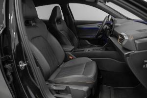 Black Cupra Formentor 2024 in Vilnius, with an engine capacity of 1.40 L and mileage of 61 thousand km for 28950 €, photo 8 on AUTOMOTO.COM.LV