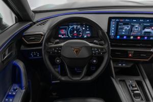 Black Cupra Formentor 2024 in Vilnius, with an engine capacity of 1.40 L and mileage of 61 thousand km for 28950 €, photo 12 on AUTOMOTO.COM.LV