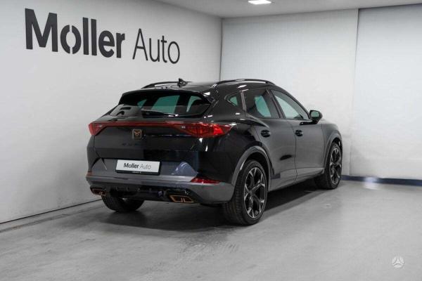 Melns Cupra Formentor 2024 Viļņa, ar dzinēja tilpumu 1.40 L un nobraukumu 61 tūkst. km par 28950 €, foto 3 vietnē AUTOMOTO.COM.LV