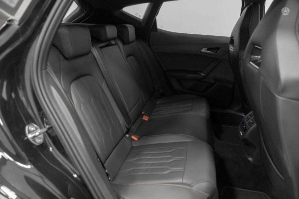 Melns Cupra Formentor 2024 Viļņa, ar dzinēja tilpumu 1.40 L un nobraukumu 61 tūkst. km par 28950 €, foto 8 vietnē AUTOMOTO.COM.LV