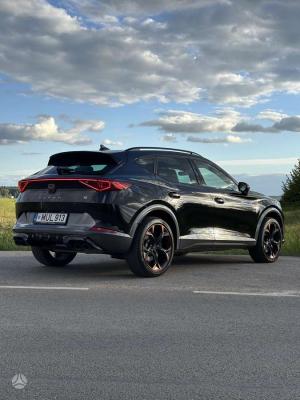 Черный Cupra Formentor 2024 в Вильнюс, объемом двигателя 1.98 л и пробегом 32 тыс. км за 33000 €, фото 4 на AUTOMOTO.COM.LV