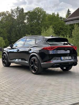 Черный Cupra Formentor 2024 в Вильнюс, объемом двигателя 1.98 л и пробегом 32 тыс. км за 33000 €, фото 11 на AUTOMOTO.COM.LV