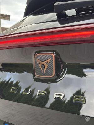 Черный Cupra Formentor 2024 в Вильнюс, объемом двигателя 1.98 л и пробегом 32 тыс. км за 33000 €, фото 13 на AUTOMOTO.COM.LV