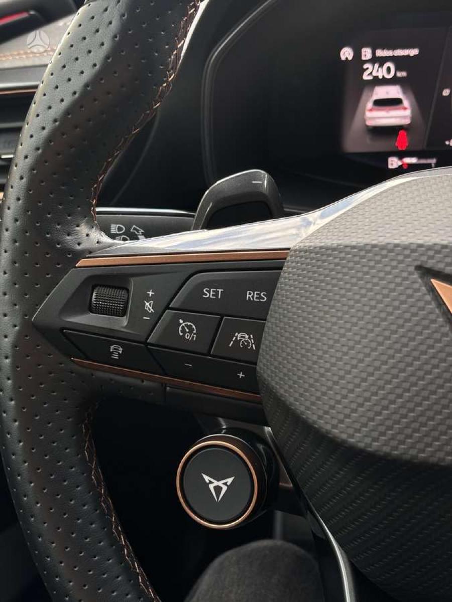 Черный Cupra Formentor 2024 в Вильнюс, объемом двигателя 1.98 л и пробегом 32 тыс. км за 33000 €, фото 20 на AUTOMOTO.COM.LV