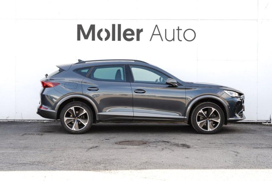 Melns Cupra Formentor 2024 Rīga, ar dzinēja tilpumu 2.00 L un nobraukumu 54 tūkst. km par 26950 €, foto 6 vietnē AUTOMOTO.COM.LV