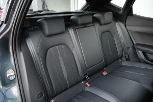 Melns Cupra Formentor 2024 Rīga, ar dzinēja tilpumu 2.00 L un nobraukumu 54 tūkst. km par 26950 €, foto 9 vietnē AUTOMOTO.COM.LV